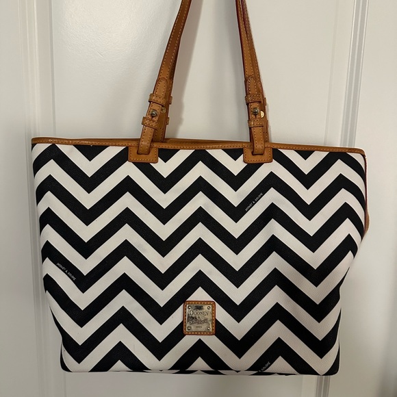 Dooney & Bourke | Bags | Dooney Bourke Signature Logo Chevron Shopper ...